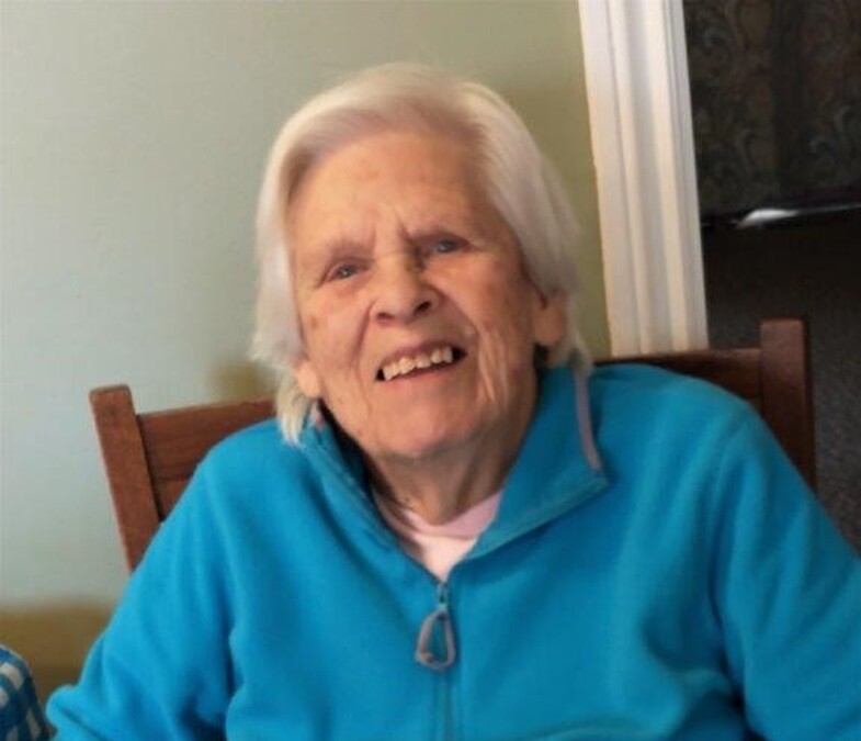 Evelyn Knowlton Obituary - Whitby, ON | Barnes Memorial Funeral Home Ltd.